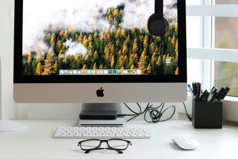 10 Awesome Ways to Customize Your Desktop Layout - Intech Group